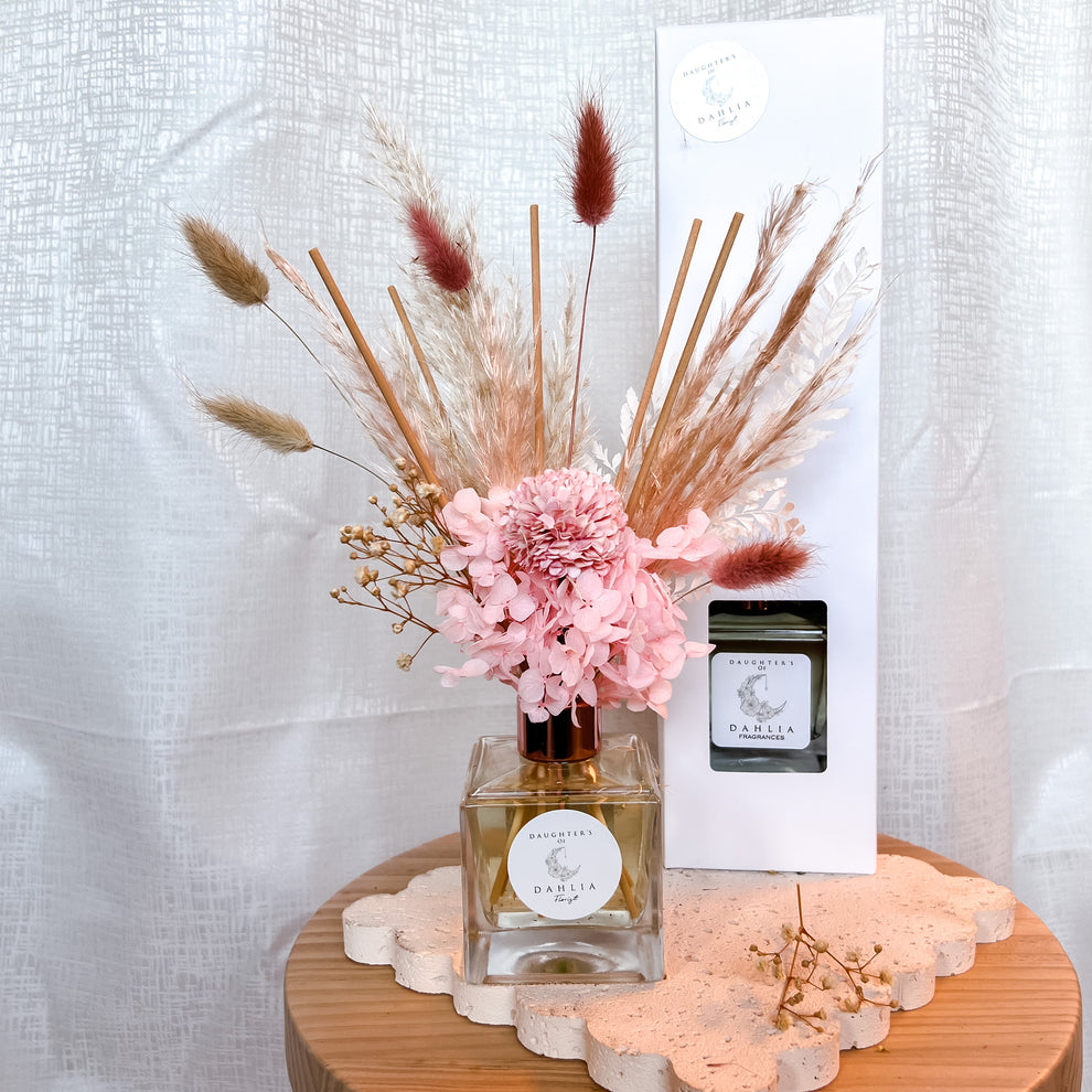 Diffuser with dried flowers - Pink – Daughters of Dahlia